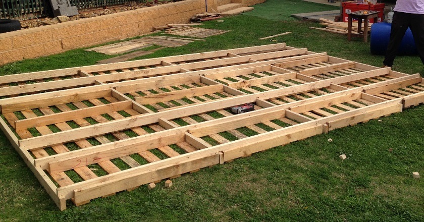 How to Build Your Own Party Barge This Summer - Wide Open Spaces