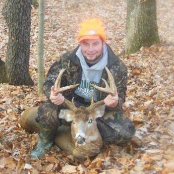 8 Worst Ways to Photograph a Buck - Wide Open Spaces