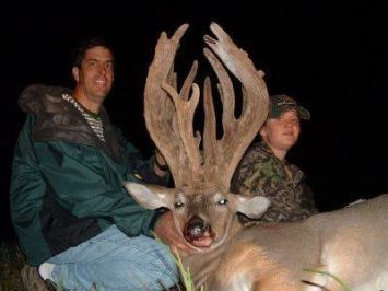 The 10 Freakiest Deer Racks Your Spouse Would Never Let You Hang on the ...