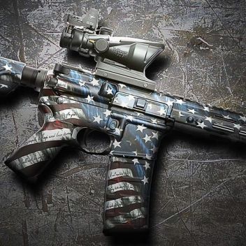 8.5 Intensely Patriotic Custom Guns That Make 'Merica Proud