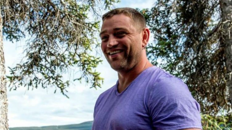 Family Describes the Chilling Experience of Two Grizzlies Laying Siege ...