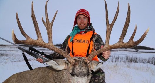 Cody Robbins Harvests a Final Hour Beast of a Muley Buck - Wide Open Spaces