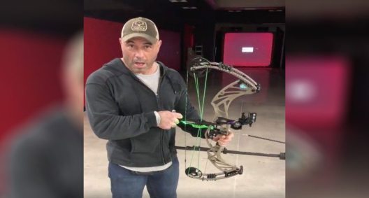 Techno Hunt Video Game That Lets You Use Your Real Bow Is Unbelievable ...