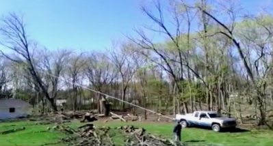 Video: This Tree Cut Just Isn’t Going to End Well - Wide Open Spaces