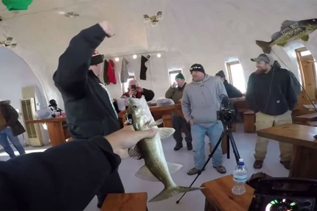 The Saw-Blade-Driven Ice Sled Machine is the Greatest DIY Project for ...