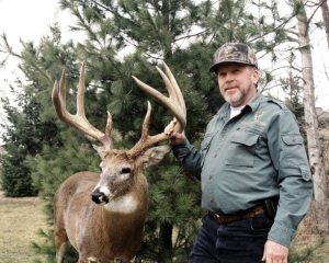 #WhitetailWednesday: Feast Your Eyes on 5 of the Biggest 8-Point Bucks ...