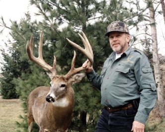 #WhitetailWednesday: Feast Your Eyes on 5 of the Biggest 8-Point Bucks ...