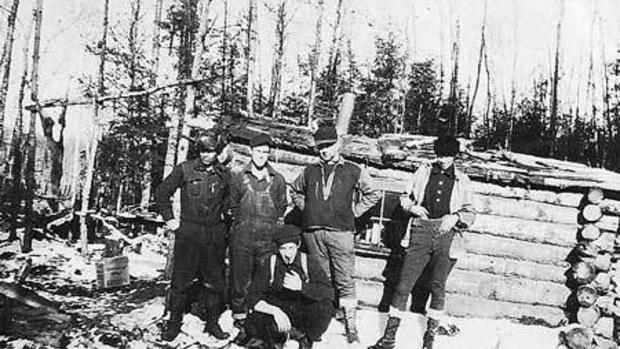 12 Photos That Perfectly Show Hunting "Then and Now" - Wide Open Spaces