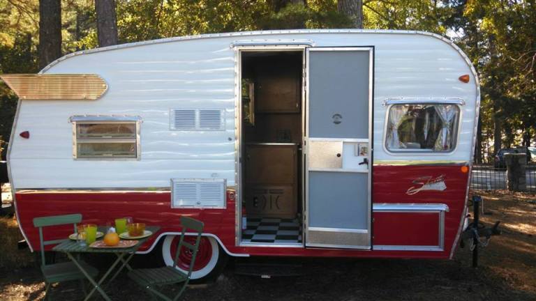 Check Out These 20 Vintage Classic RV and Camping Photos - Wide Open Spaces