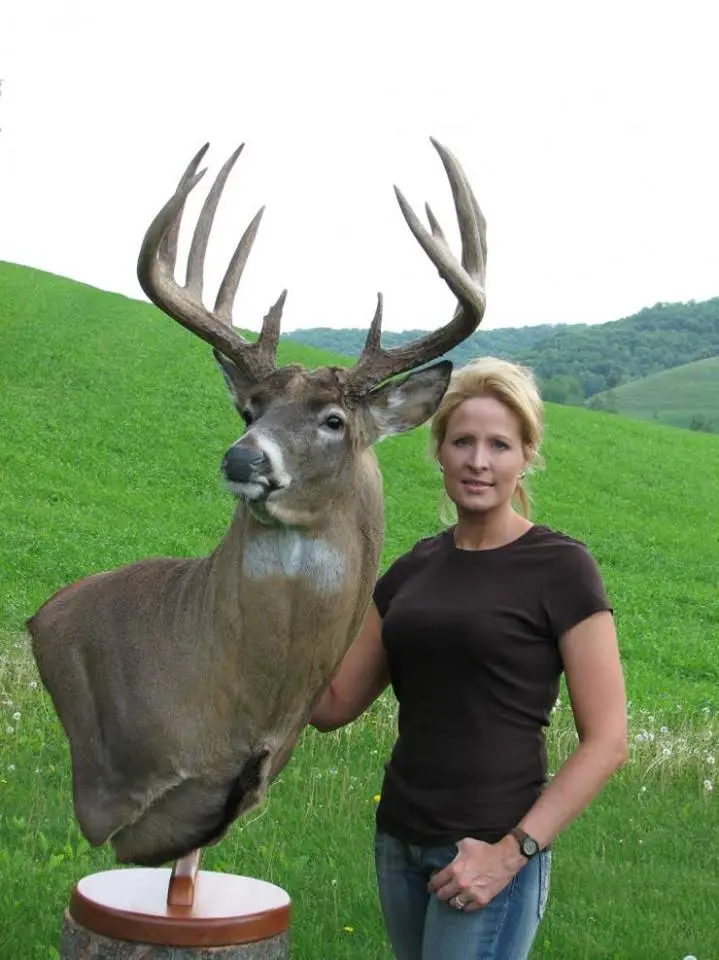 #WhitetailWednesday: 10 of the Biggest Bucks Ever Taken by Women - Wide ...