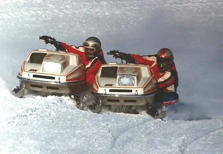 Check Out These 25 Photos of Awesome Vintage Snowmobiles - Wide Open Spaces