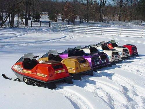 Check Out These 25 Photos of Awesome Vintage Snowmobiles - Wide Open Spaces