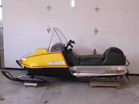 Check Out These 25 Photos of Awesome Vintage Snowmobiles - Wide Open Spaces