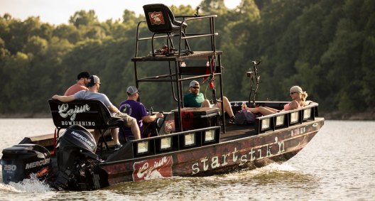Experimental Anglers Try Bowfishing Underwater - Wide Open Spaces