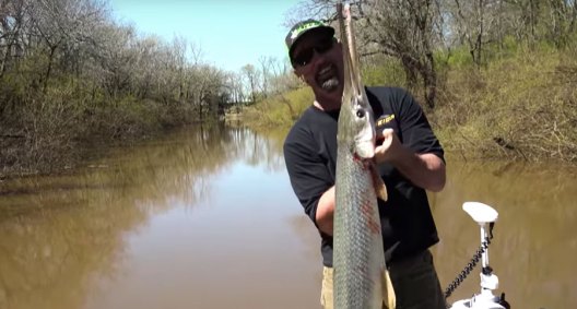 VIDEO: How to Make a DIY Bowfishing Rig From Clothes Hangers - Wide ...