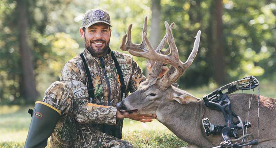 Hunter Finds Himself at a Crossroads When Deer Walks Right Up to Him ...