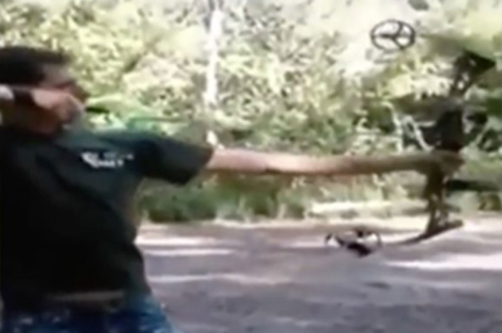 Archer Accident Leaves Man With a Face Full of Bow - Wide Open Spaces