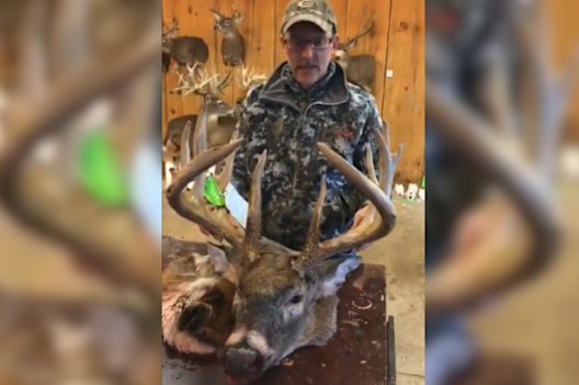 195-Inch Gross Monster Michigan Buck is the Stuff Dreams Are Made Of ...
