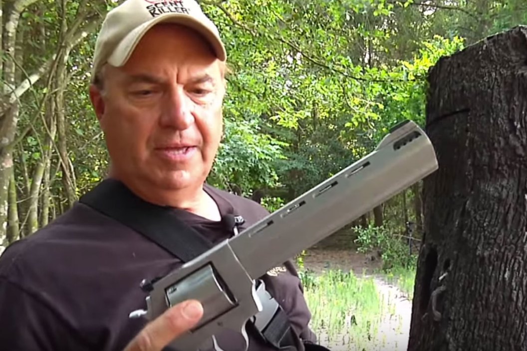 Keith Warren Hunts Wild Hogs With a .454 Casull - Wide Open Spaces