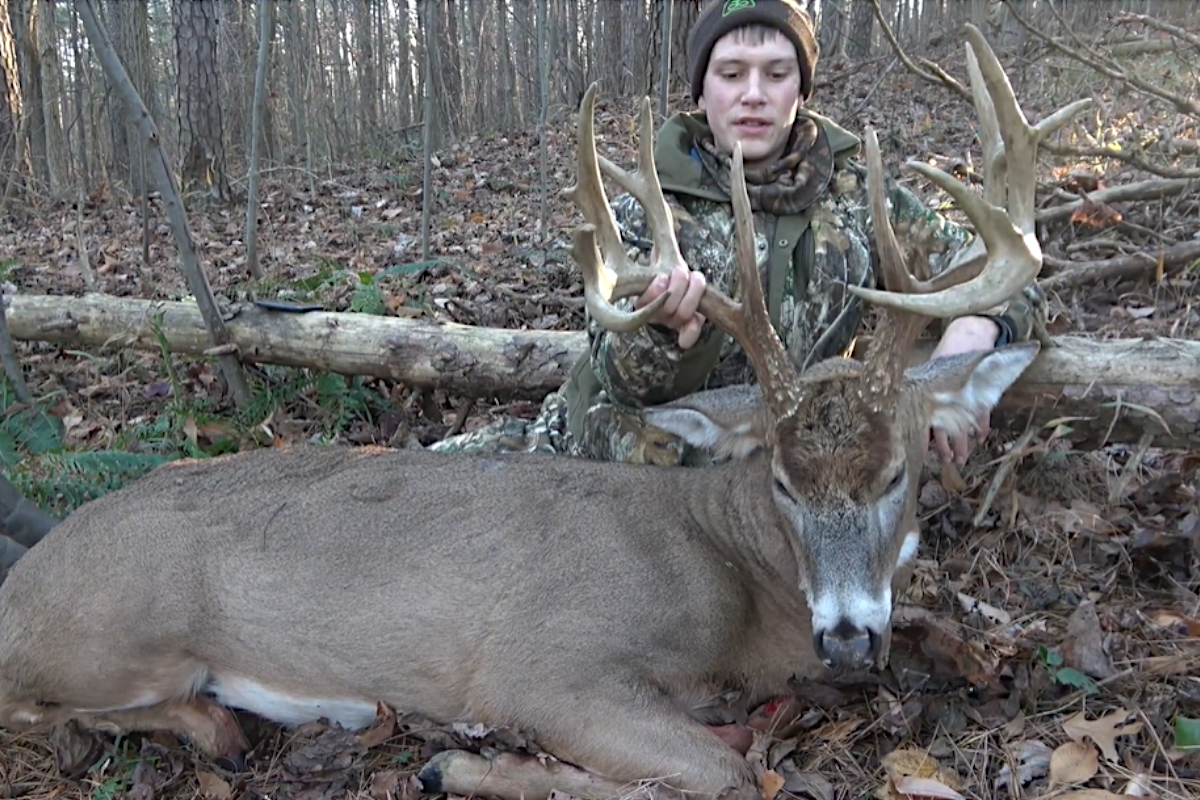 Indiana Hunter Downs Buck of a Lifetime, Is Overcome With Raw Emotion ...