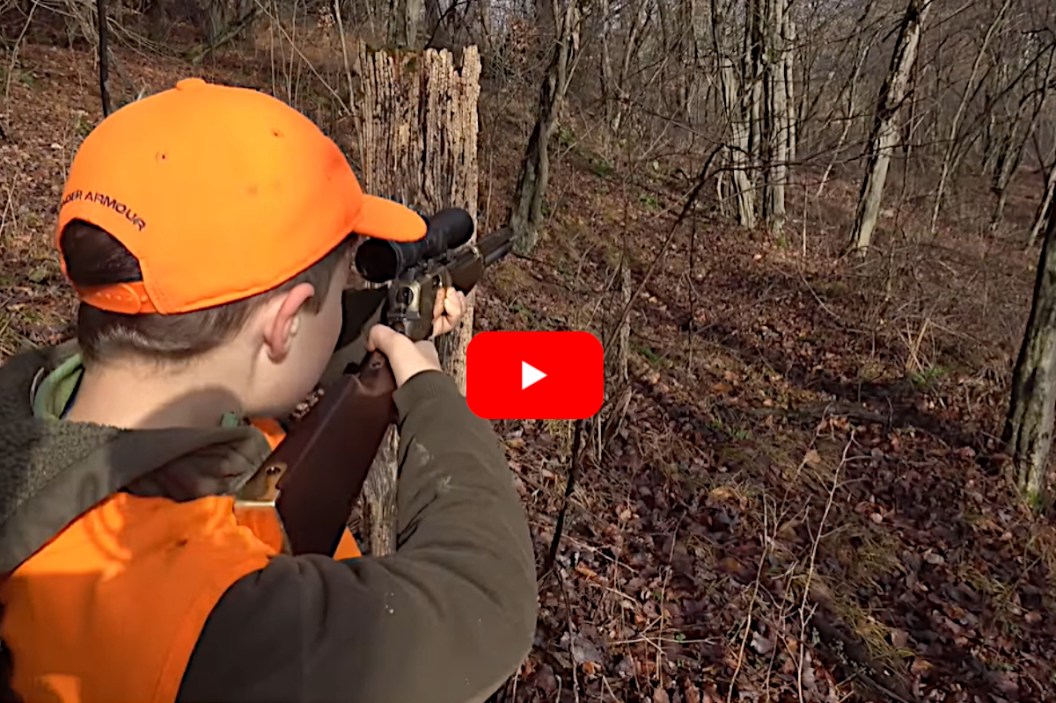 Hunter Downs 3 Bucks in 35 Seconds During Fast-Paced Deer Drive - Wide ...