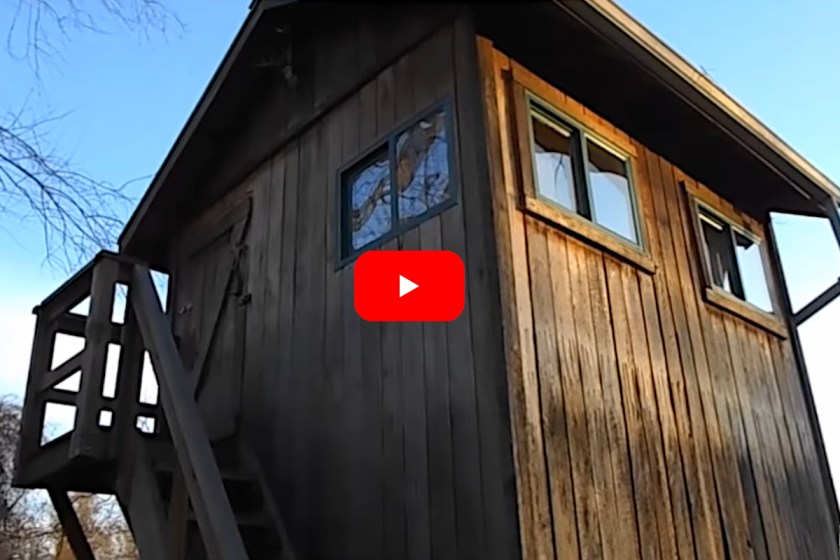 Hunter Builds Ridiculously Cozy Elevated Hunting Blind With Electricity ...