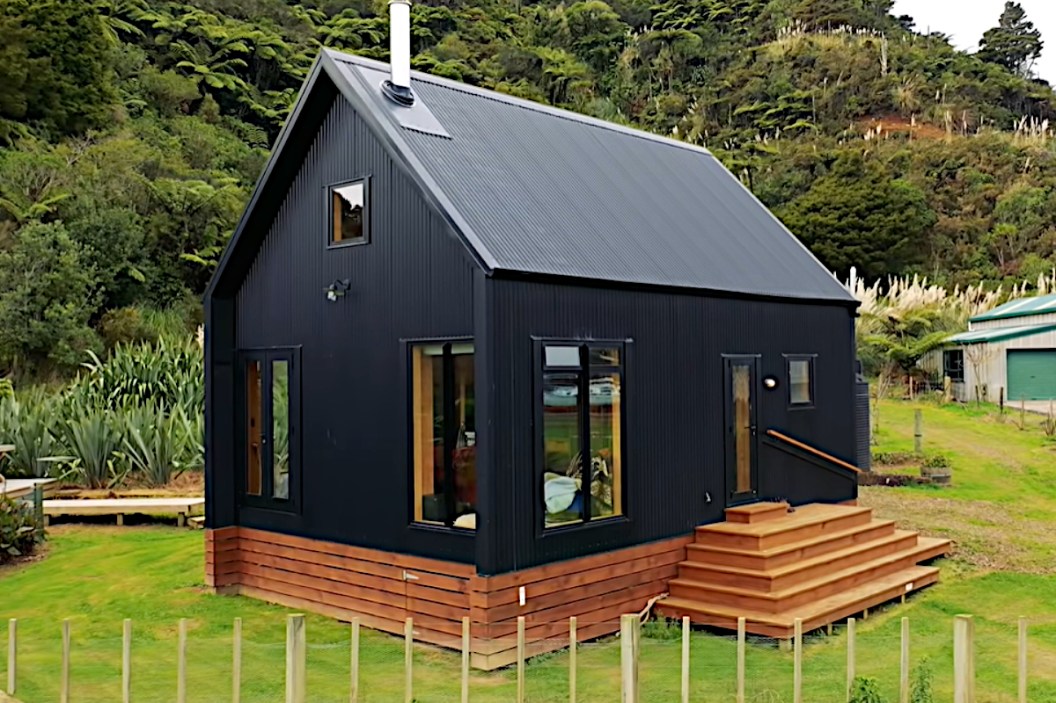 Completely Off-Grid Tiny Cabin Is More Spacious Than It Looks - Wide ...