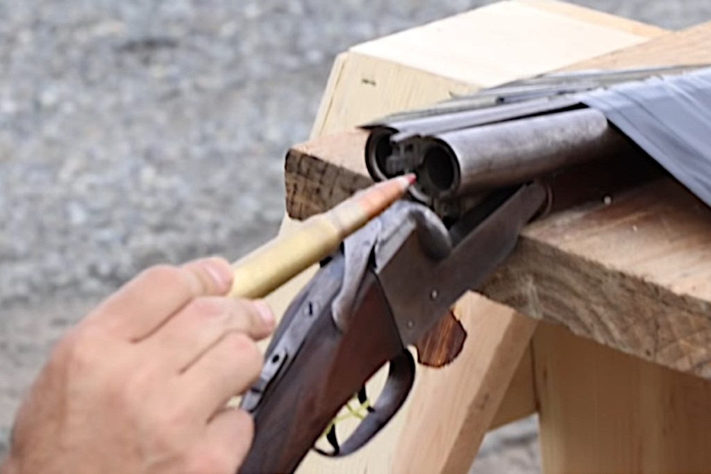 Man Puts Belt-Fed Shotgun to the Test - Wide Open Spaces