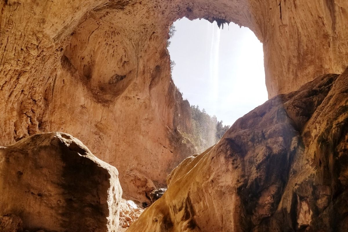 Tonto Natural Bridge State Park: World's Largest Natural Travertine Bridge