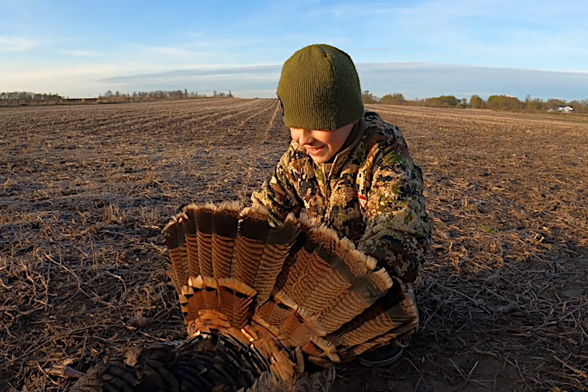 Nine-Year-Old Shows Incredible Patience to Bag First Turkey With Dad ...