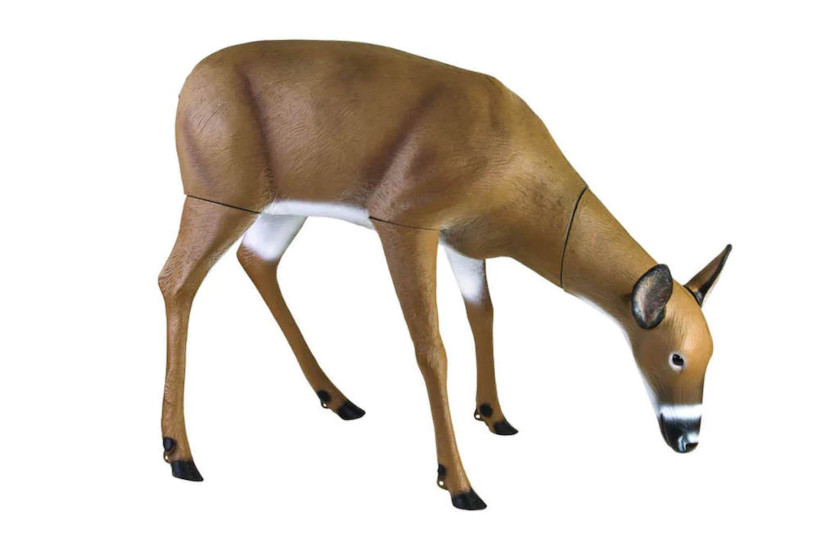 7 Full Body Deer Decoys and Tips for Using Them Effectively