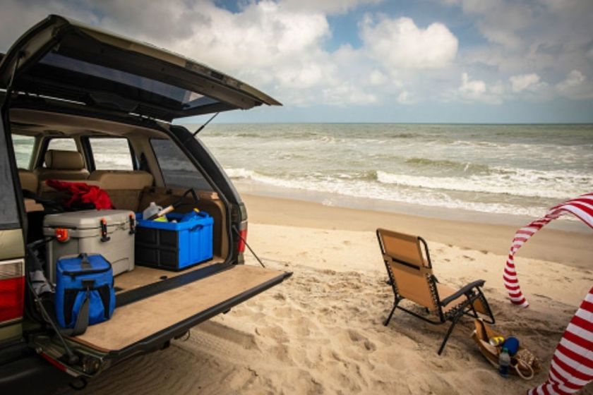 5 Best Coolers for the Beach of 2022: Easy-to-Carry & Rolling Options
