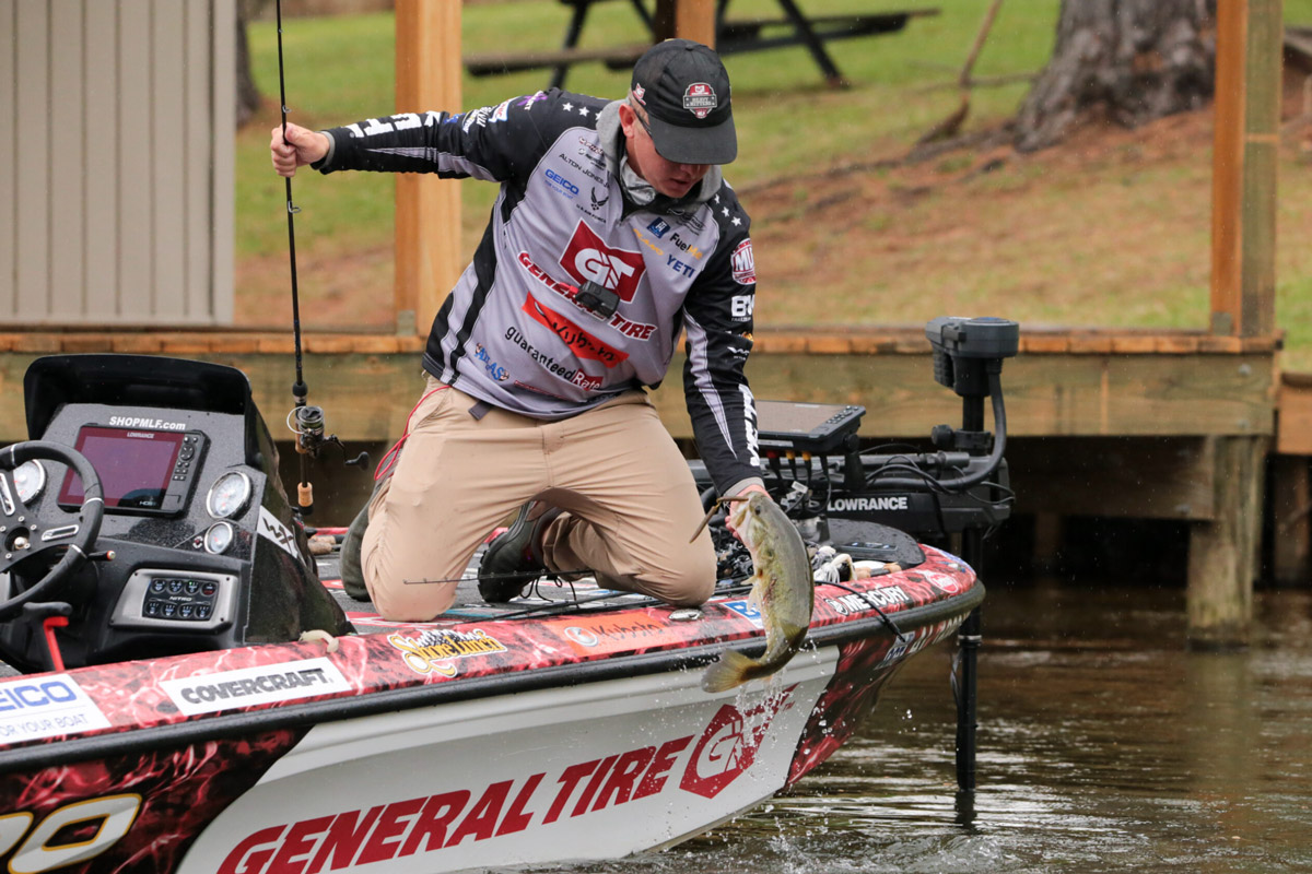 Ott Defoe Claims Heavy Hitters Victory on Palestine - Wide Open Spaces