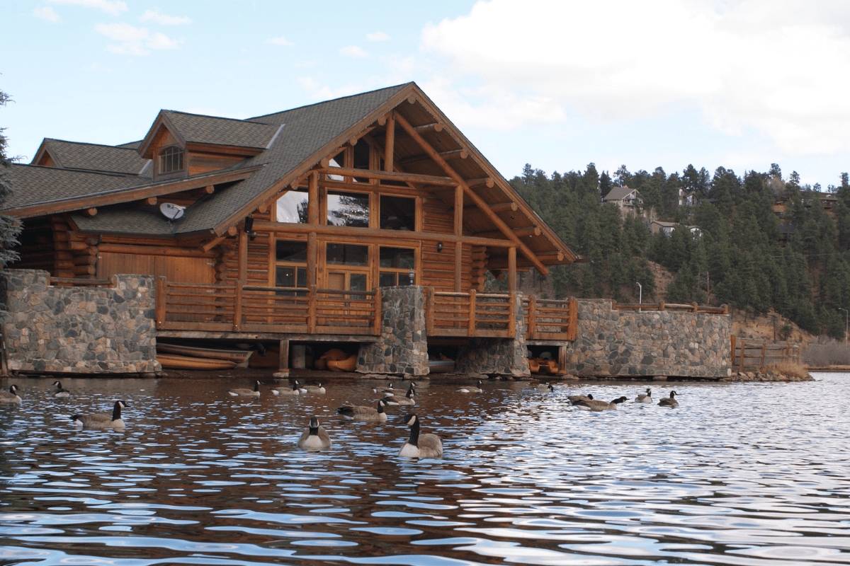 Lake Michigan Cabin Rentals: Best Places to Stay + Waterfronts