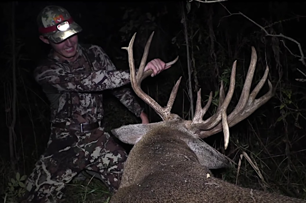 Michigan Bowhunter Downs Double Beam Buck With Tons of Character - Wide ...