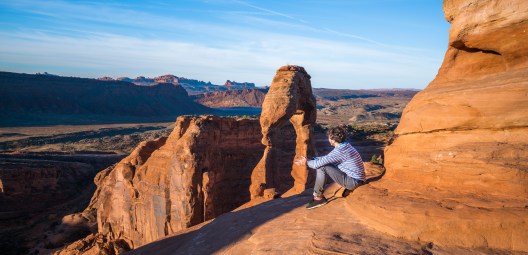 Delicate Arch Hike: When to Visit Without The Crowds