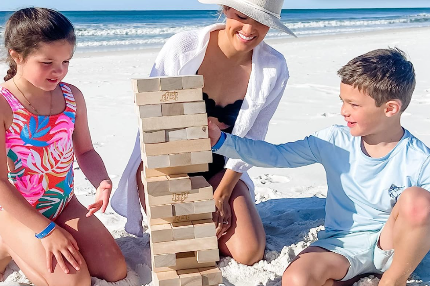 19 Outdoor Picnic Games For Your Next Gathering