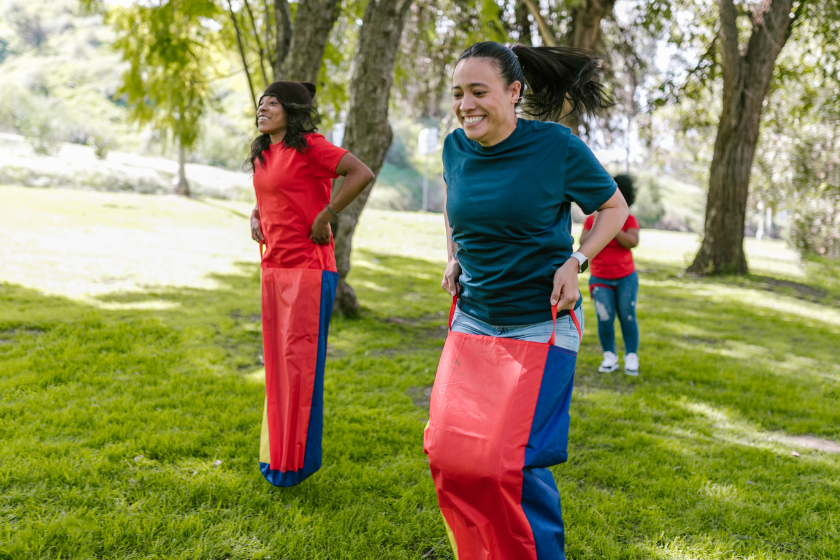 19 Outdoor Picnic Games For Your Next Gathering