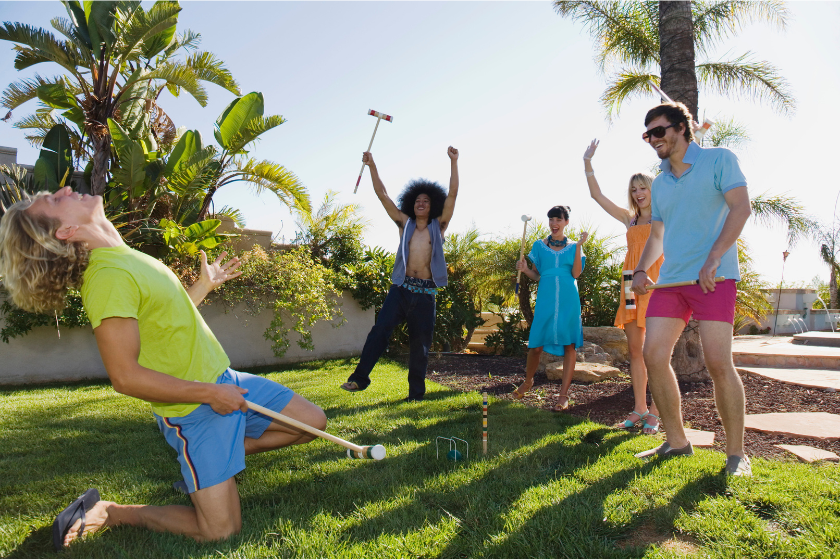 19 Outdoor Picnic Games For Your Next Gathering