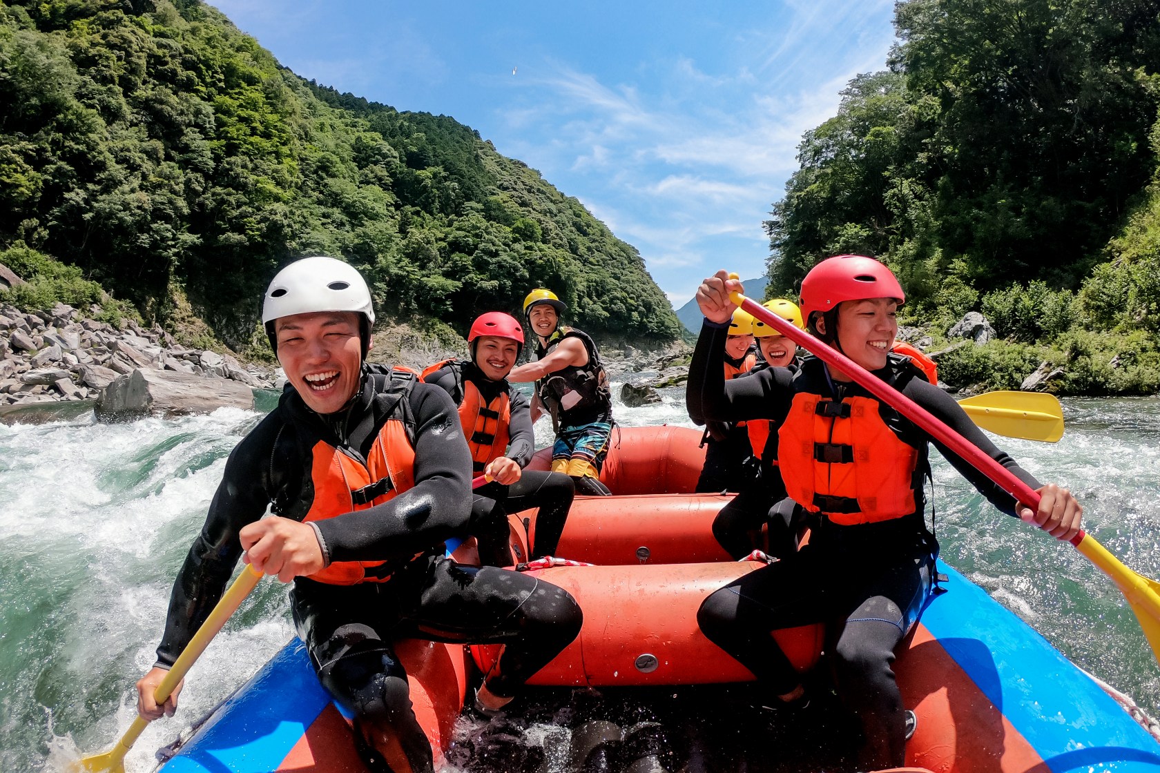 What to Wear Whitewater Rafting, According to a River Guide