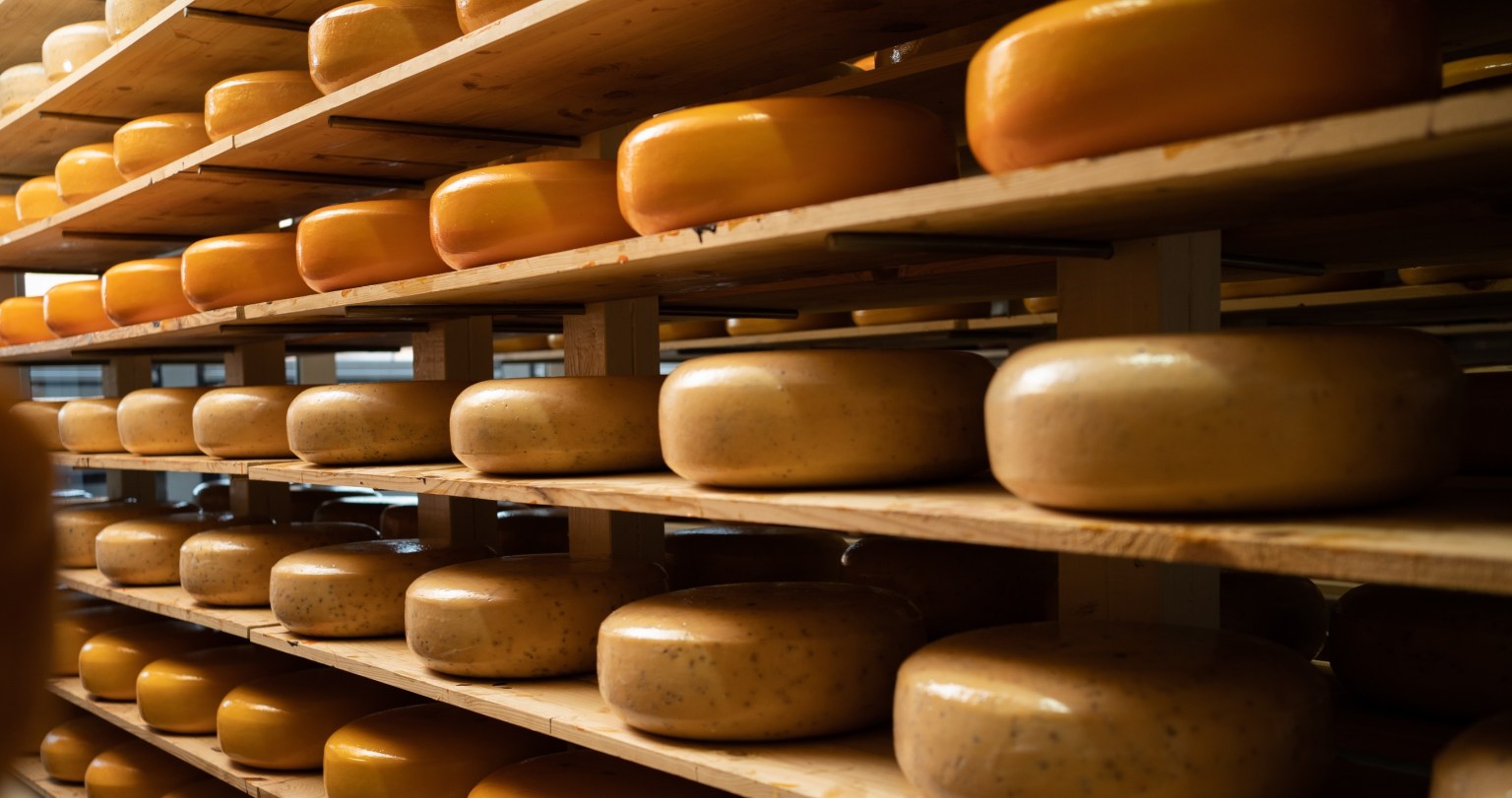 Millions Of Pounds Of Cheese Stored In Underground Missouri Cave — Here ...