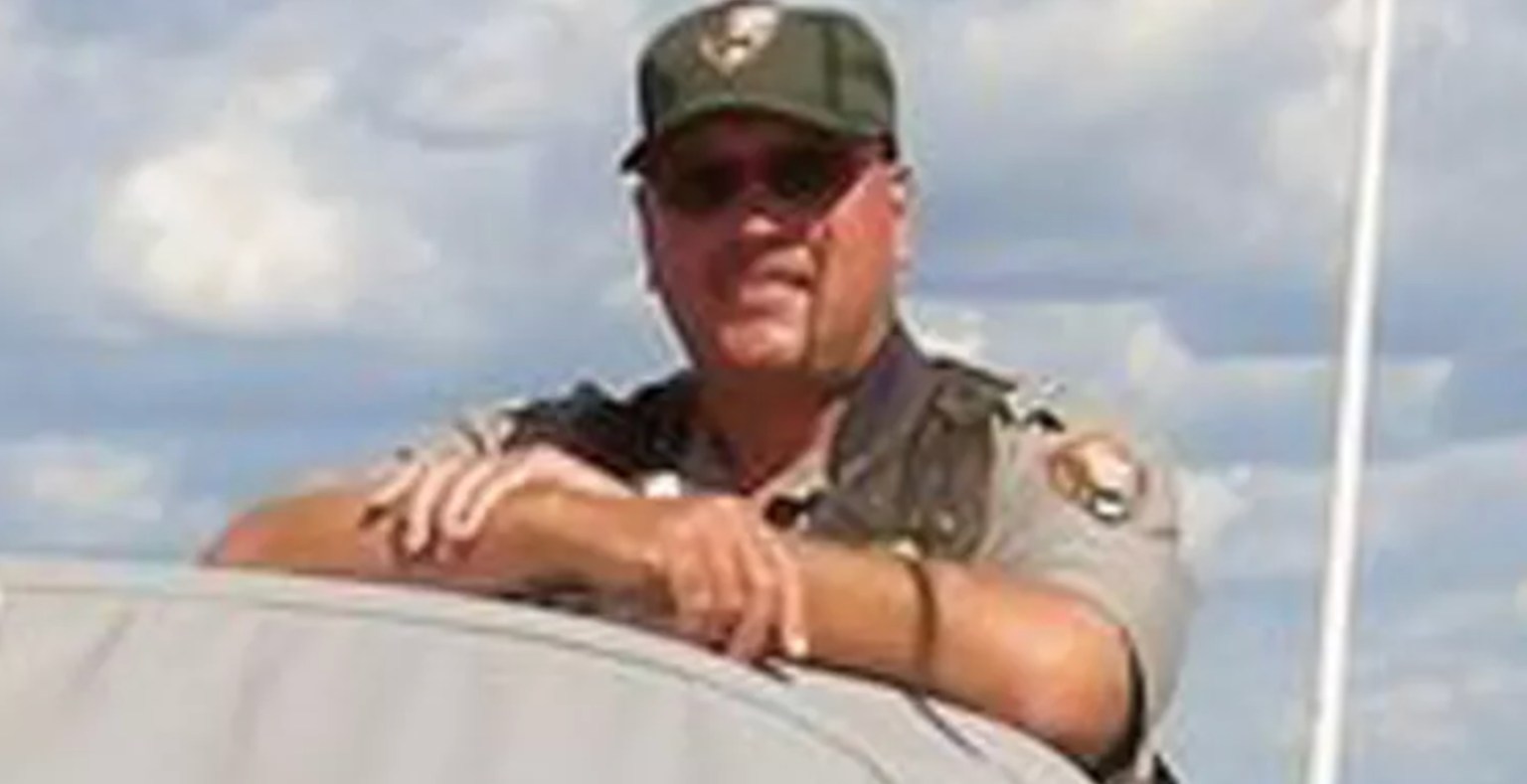Minnesota Park Ranger Dies Heroically Rescuing A Family Of Three ...