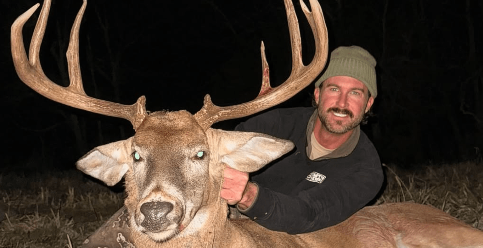Riley Green Bags His First Buck Off New Farm And Couldn't Be Happier ...