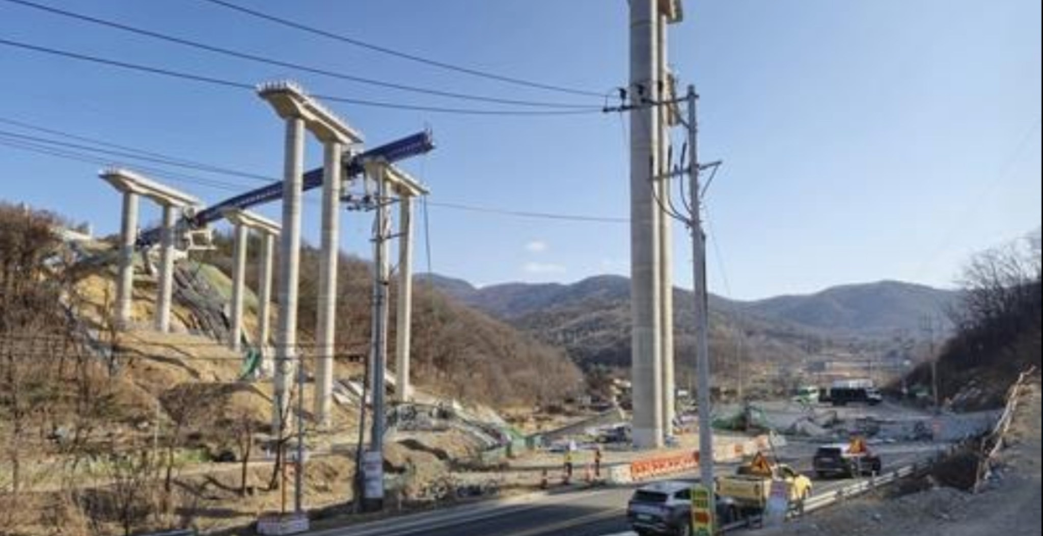 Bridge Collapses Killing Four And Injuring Multiple People In ...