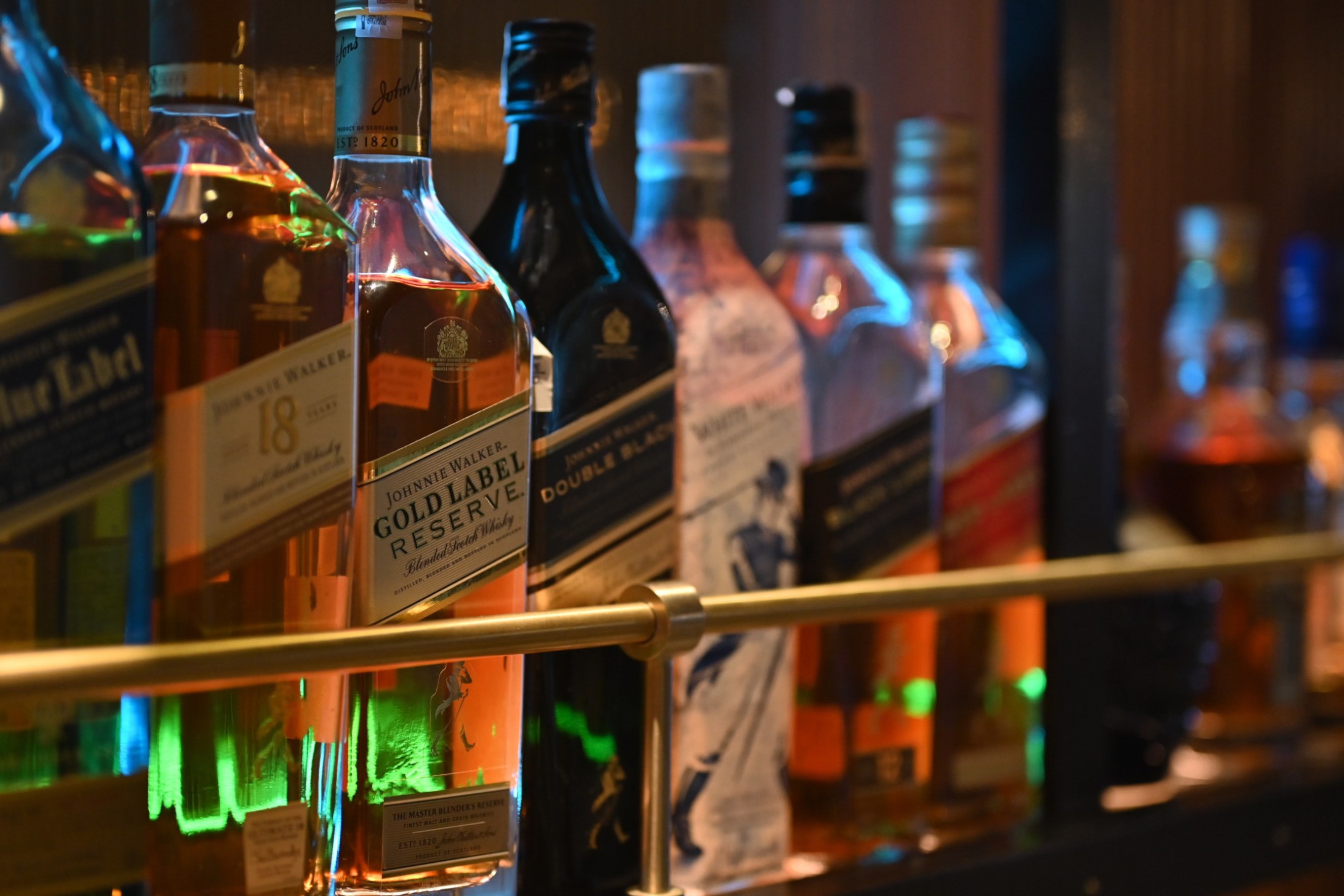 TSA Reminds Passengers Of These 10 Rules About Food And Drink When It ...