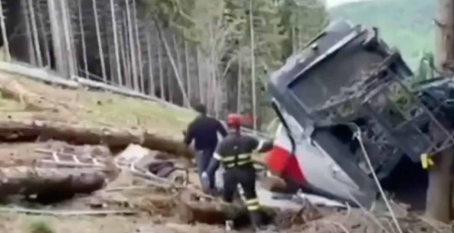 4 People Dead, 1 Person Injured After Cable Car Plummets Into A Ravine ...