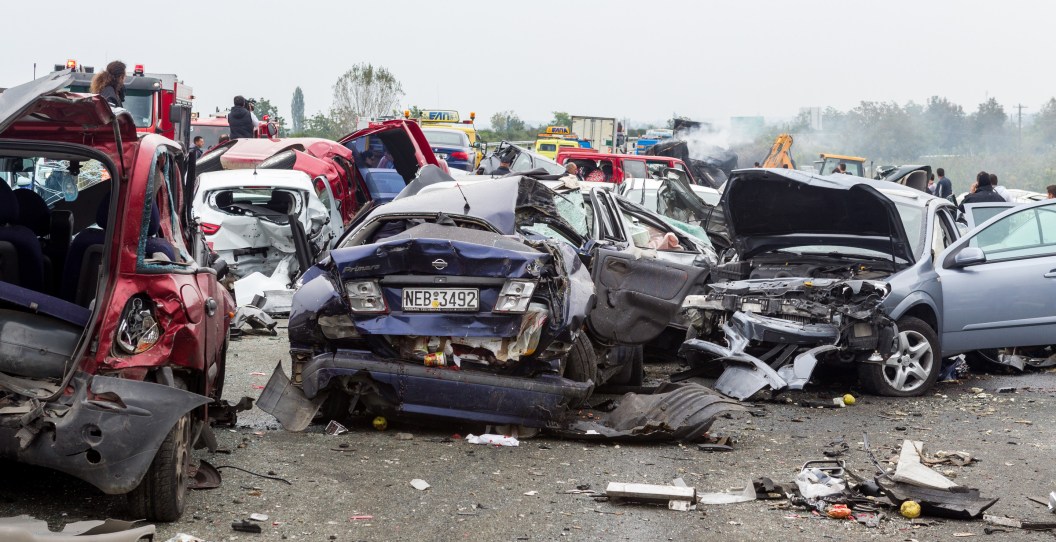 100-Vehicle Pileup on Busy Interstate Leaves Multiple People Injured ...