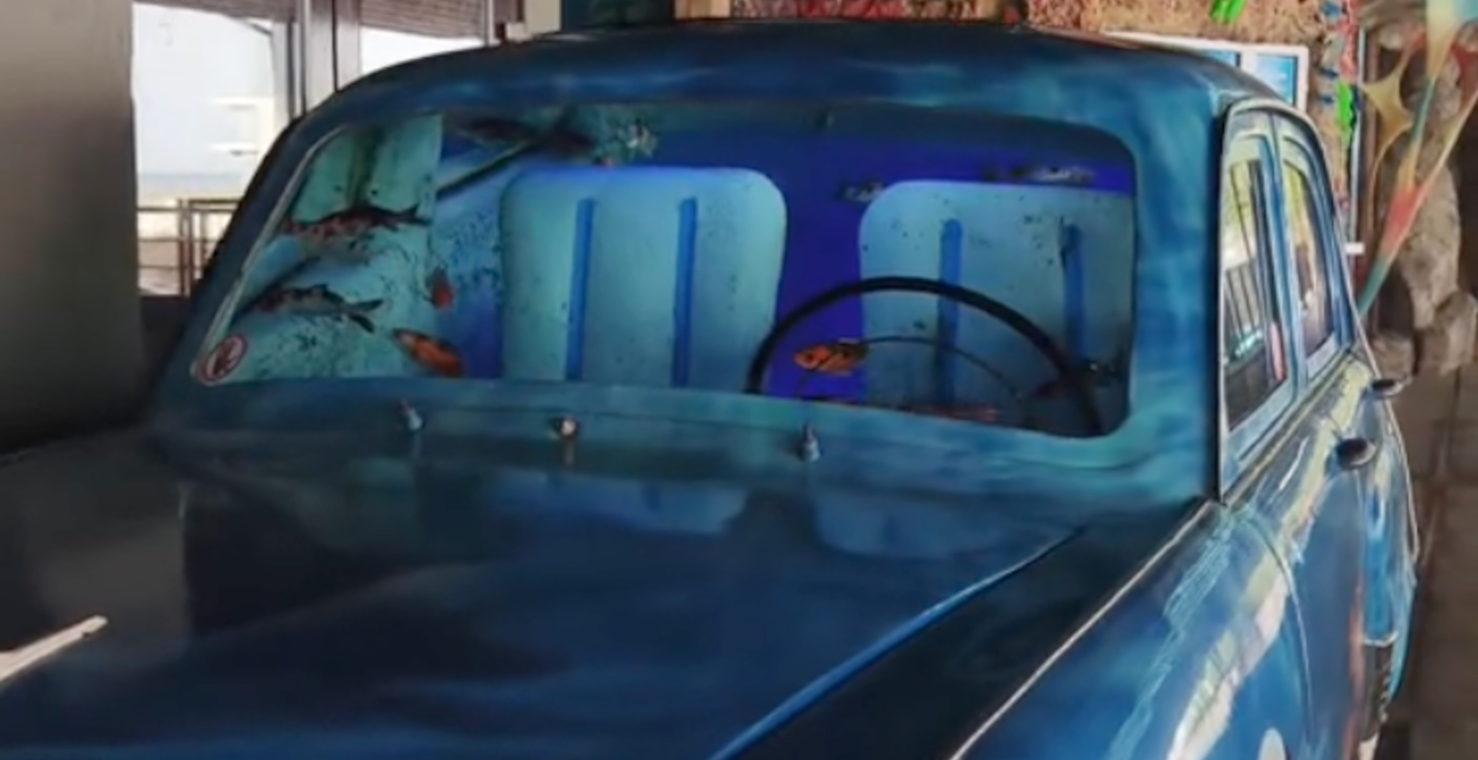 Someone Turned A Car Into The Coolest Aquarium You've Ever Seen - Wide ...