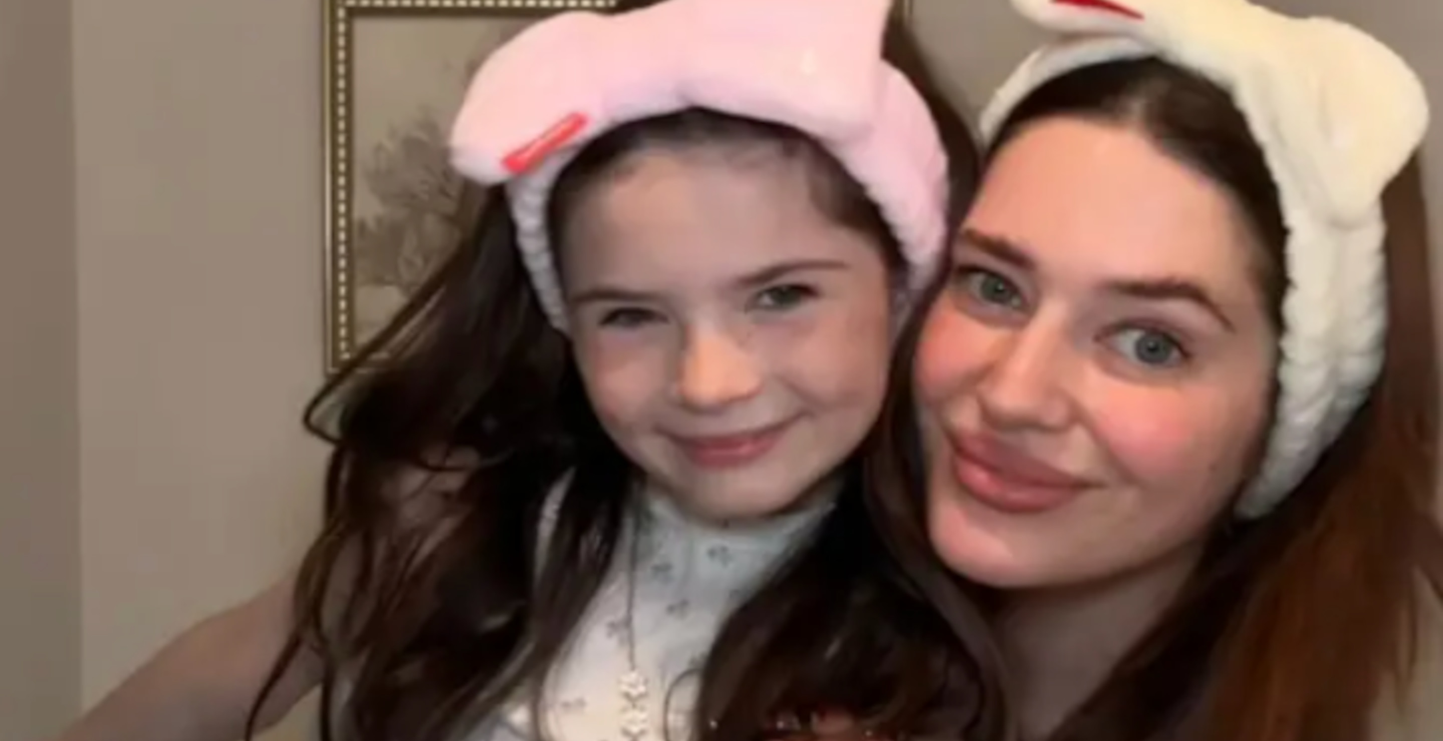 Mom Gets 7-Year-Old Daughter Spray Tan And Unleashes Wraith Of The ...