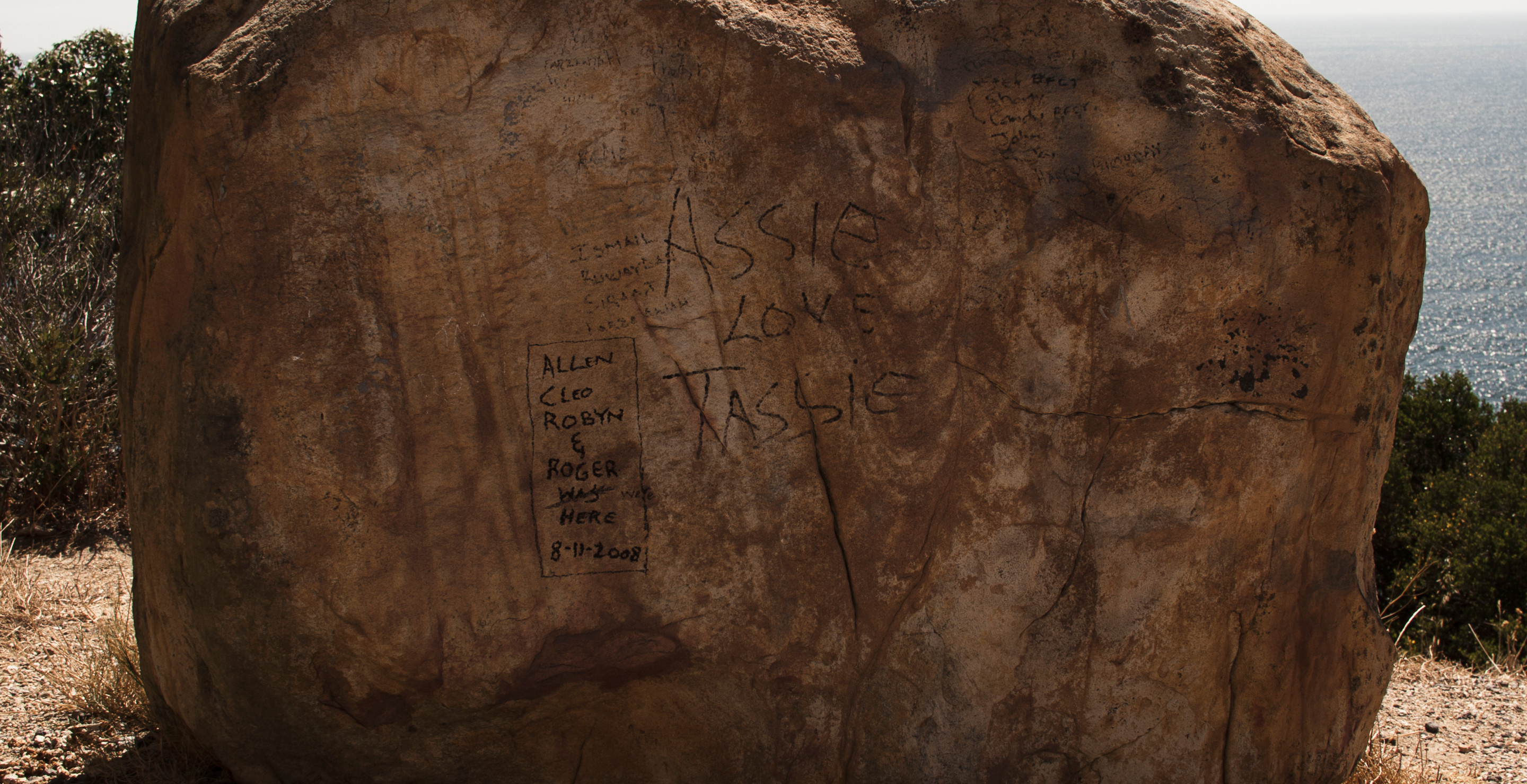 Graffiti On Rock In Arizona Will Cost National Park Thousands To Fix ...